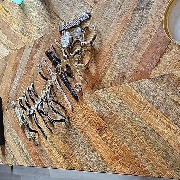 Timex | Accessories | Vintage Old Watch Scrap Bundle Timex Quartz ...